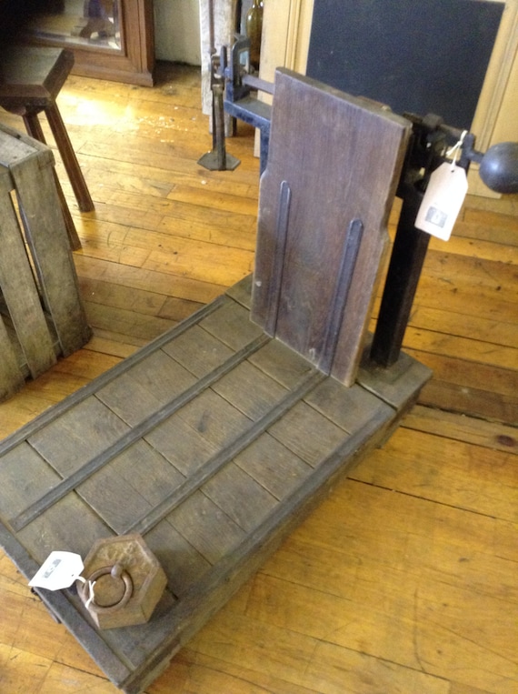 Wooden Antique Floor Scales 2 Cwt Platform Scales | Science Museum