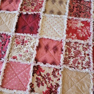 En Rogue Large Rag Quilt Throw Ruby Reds and Creams - Etsy Canada