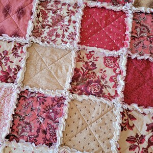 En Rogue Large Rag Quilt Throw Ruby Reds and Creams - Etsy Canada
