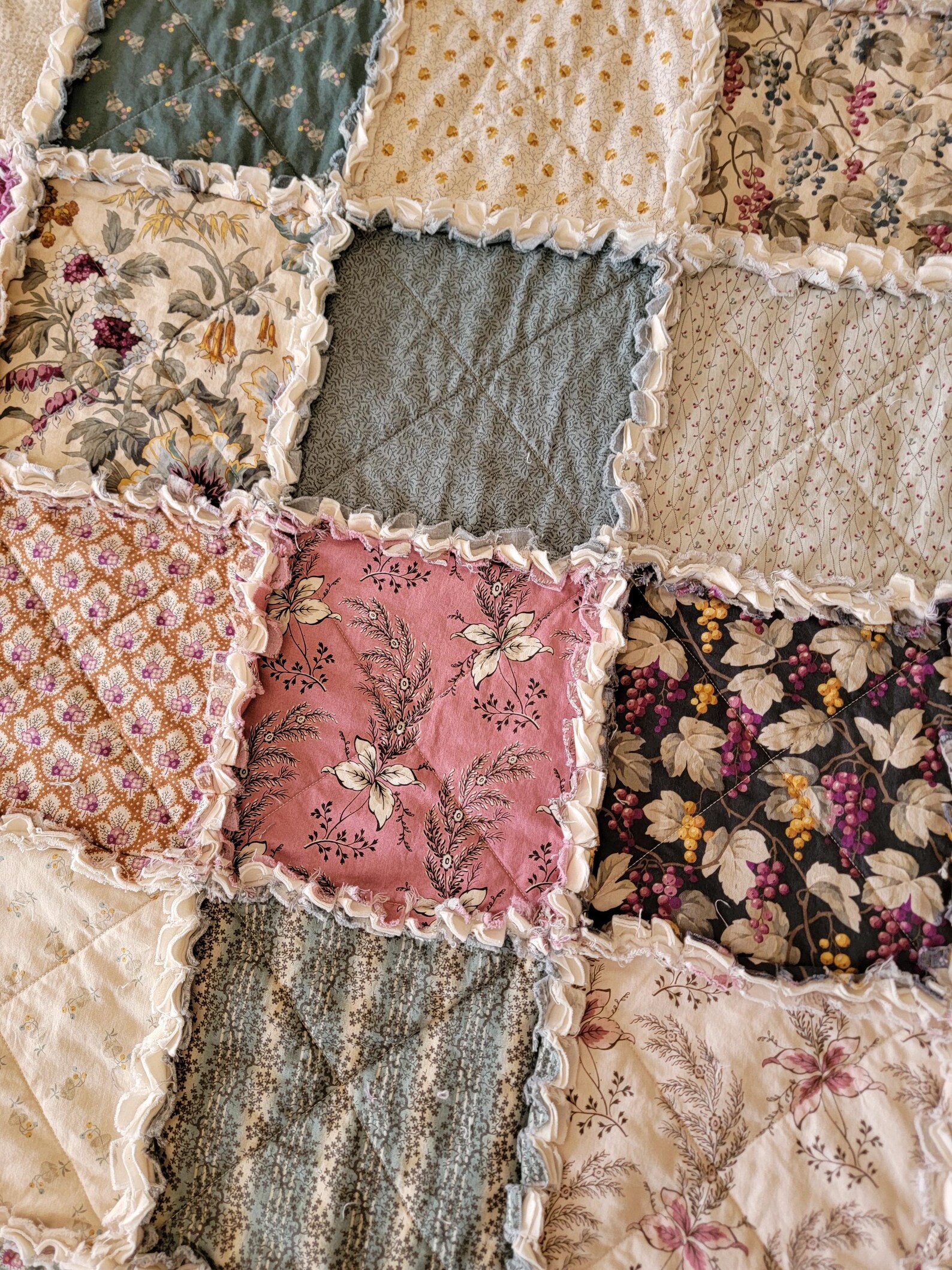 English Garden Large Rag Quilt Throw Pinks Yellows Greens Blues Tans ...