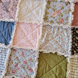Garden Magic Queen Rag Quilt Blues, Pinks, Greens, White, Cream - Etsy