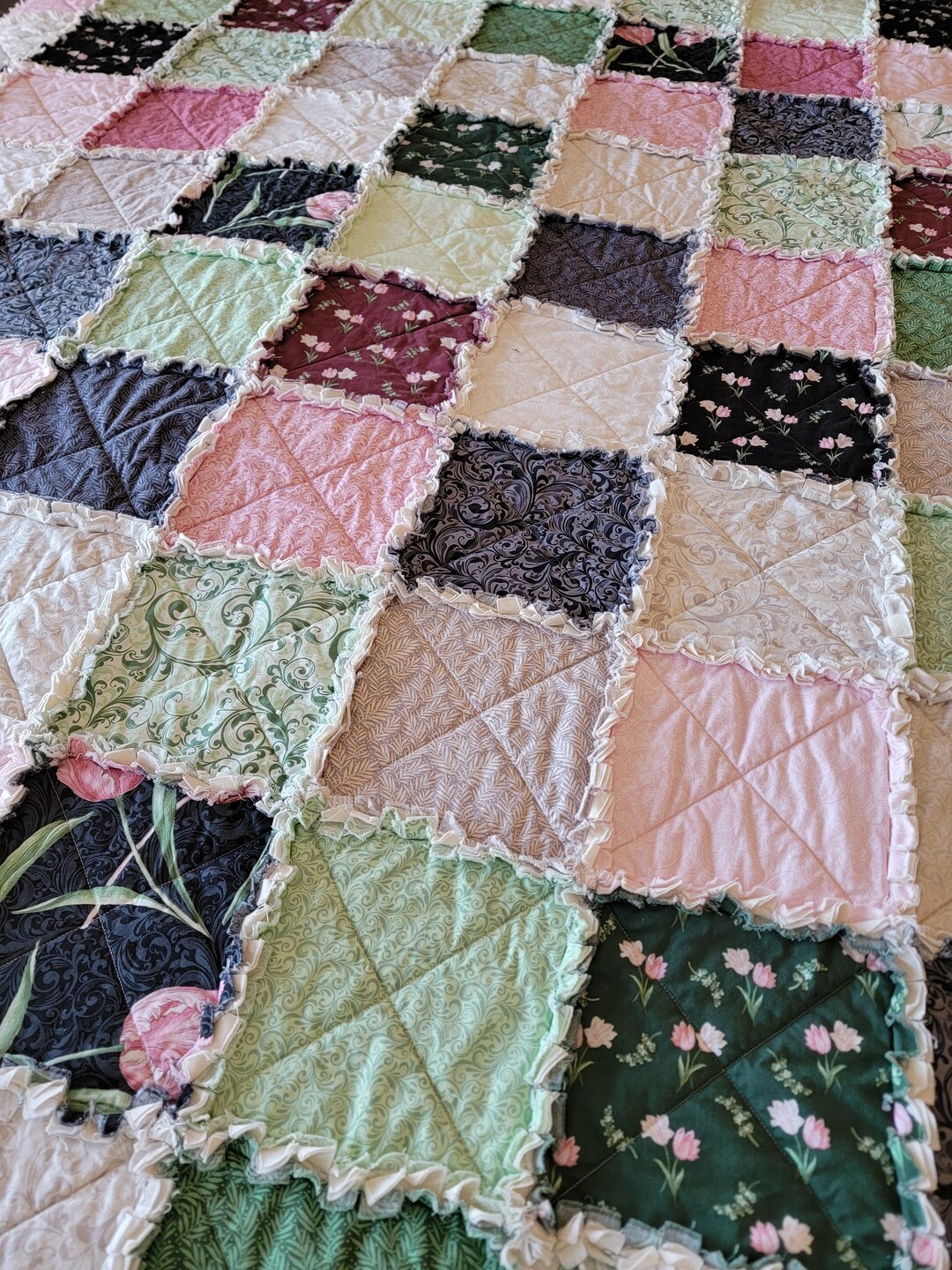 Tulip Fields Large Rag Quilt Throw Pinks, Greens, Black, and White - Etsy