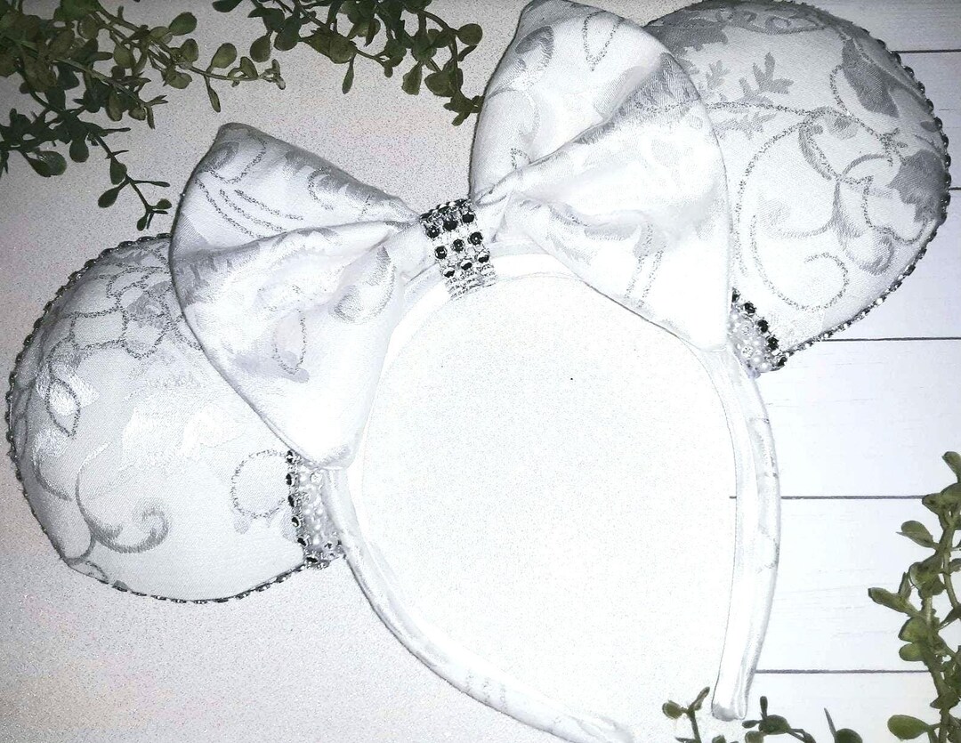 Beautiful Bride Minnie Ears Headband: Handmade Wedding, Bridal Mouse ...