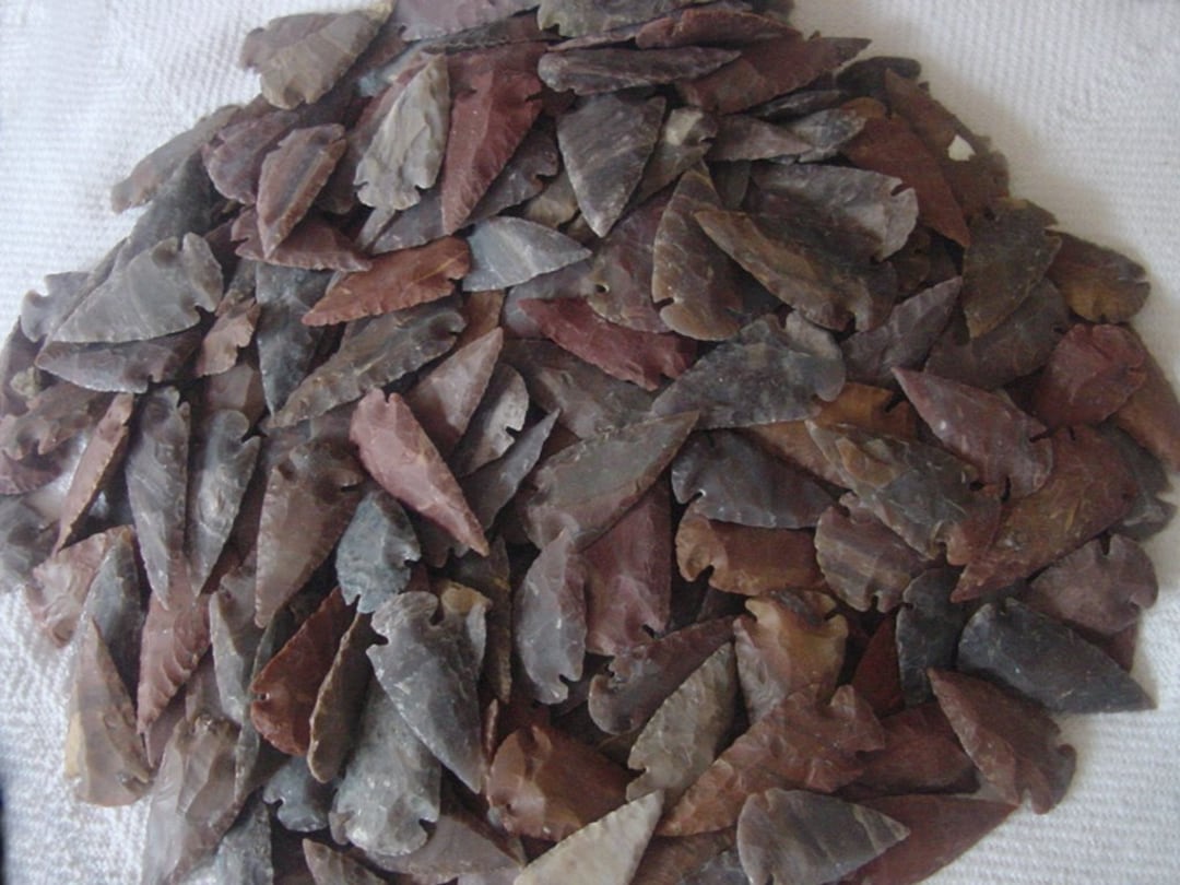 10 @ 2 Inch Arrowhead From Bulk Pile Mixed Colors Replica Bird Stone ...