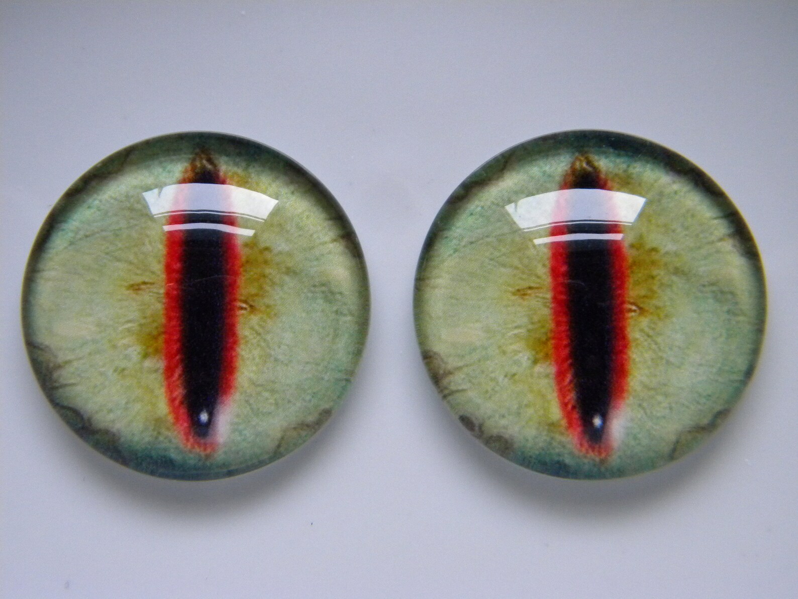 Glass eyes green eyes reptile eyes frog eyes animal eyes | Etsy