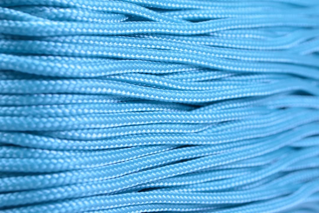 95 Cord - Turquoise - Type 1 Paracord - 100 Feet on Plastic Winder - 1/ ...