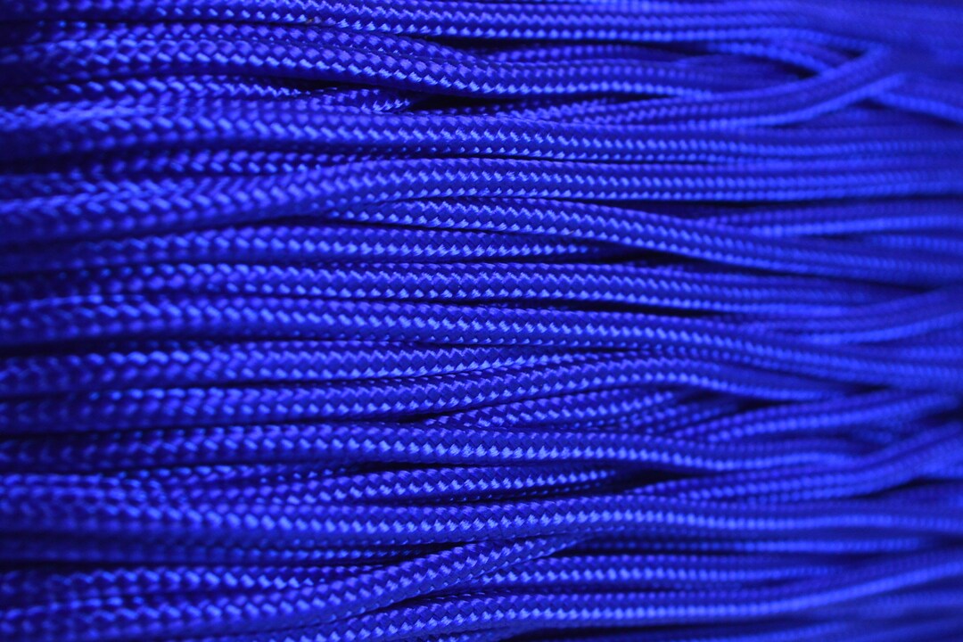 95 Cord - Electric Blue - Type 1 Paracord - 100 Feet on Plastic Winder ...