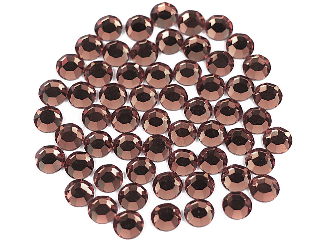 BLOWOUT SALE Light Burgundy Preciosa 8 Faceted Chaton Roses Article ...