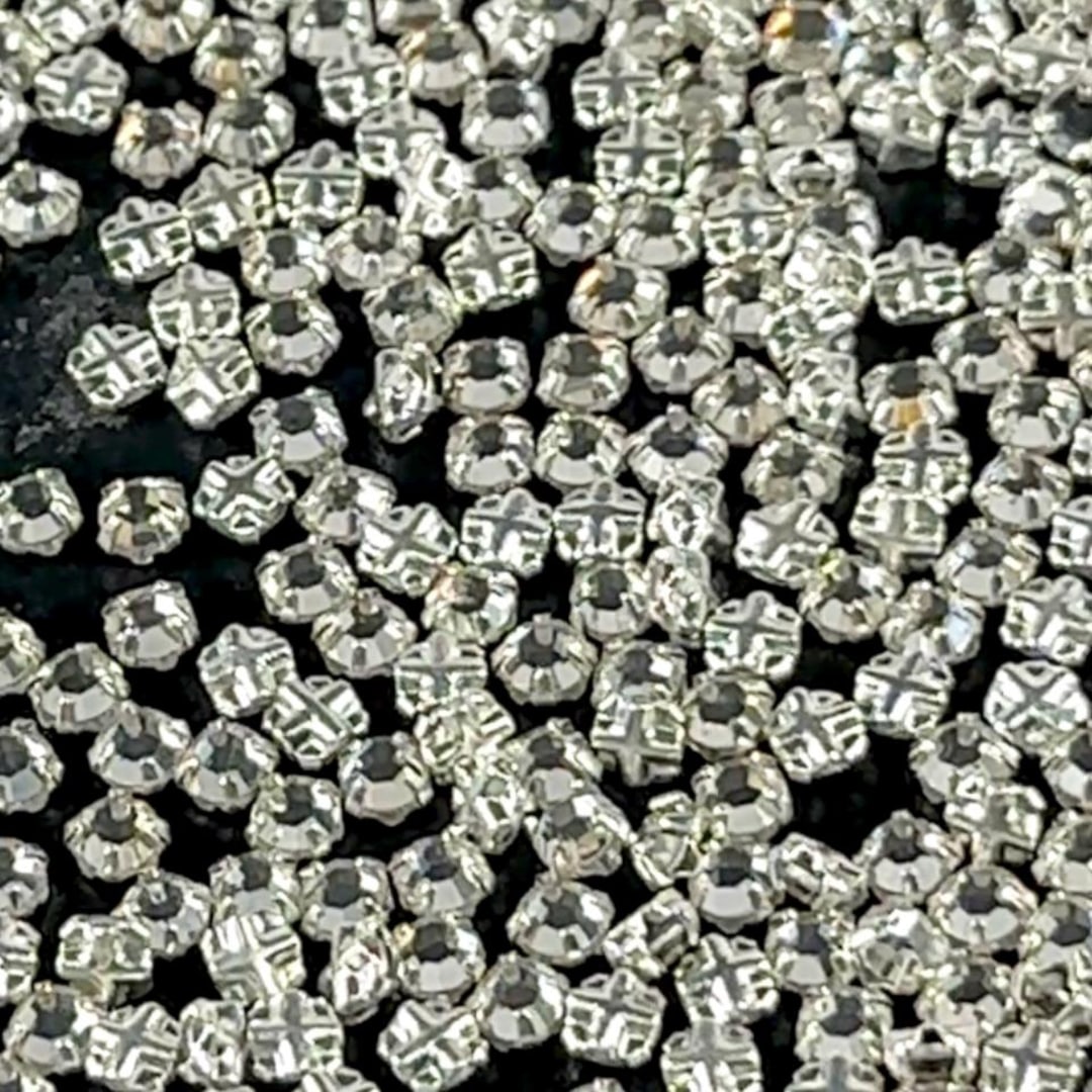 Vintage Swarovski Rose Montees Clear Crystal Silver Plated Sizes 12ss ...