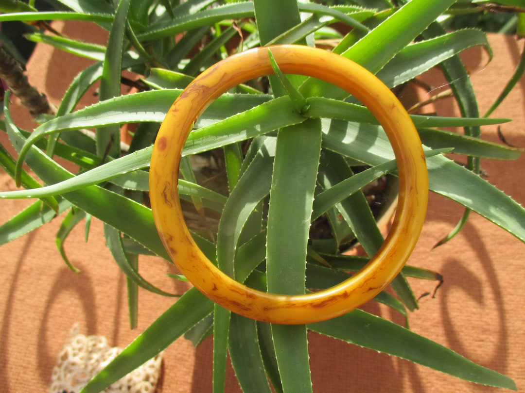 Authentic Bakelite Bangle, Creamed Corn Art Deco Spacer Stacking ...