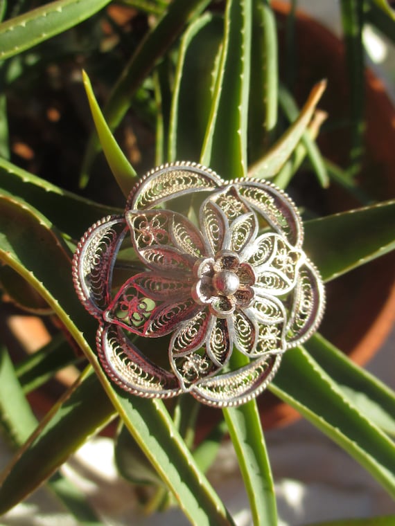 Solid silver. nice hallmarks - Gem