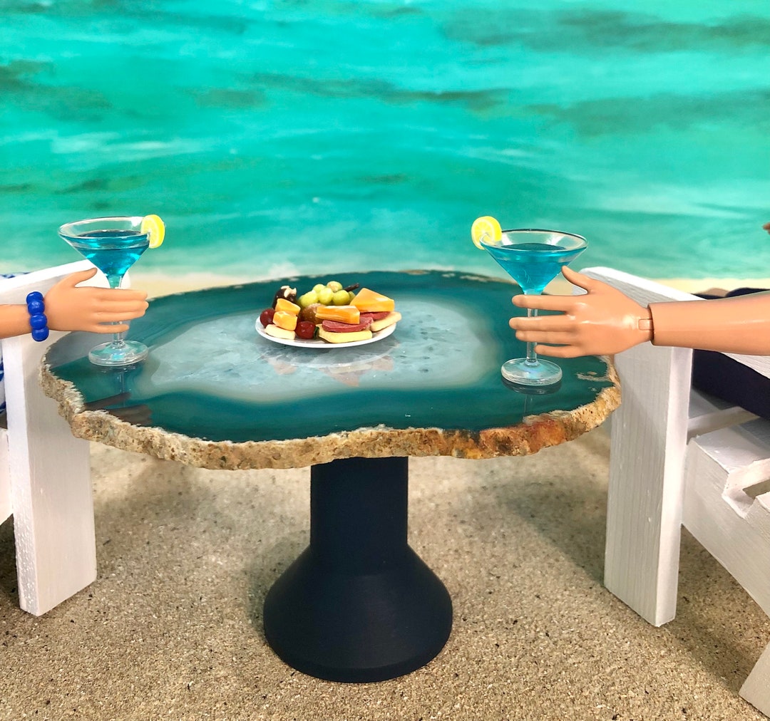 1:6 Martini’s at the Beach Set Including Drinks, Chairs, & Table for ...