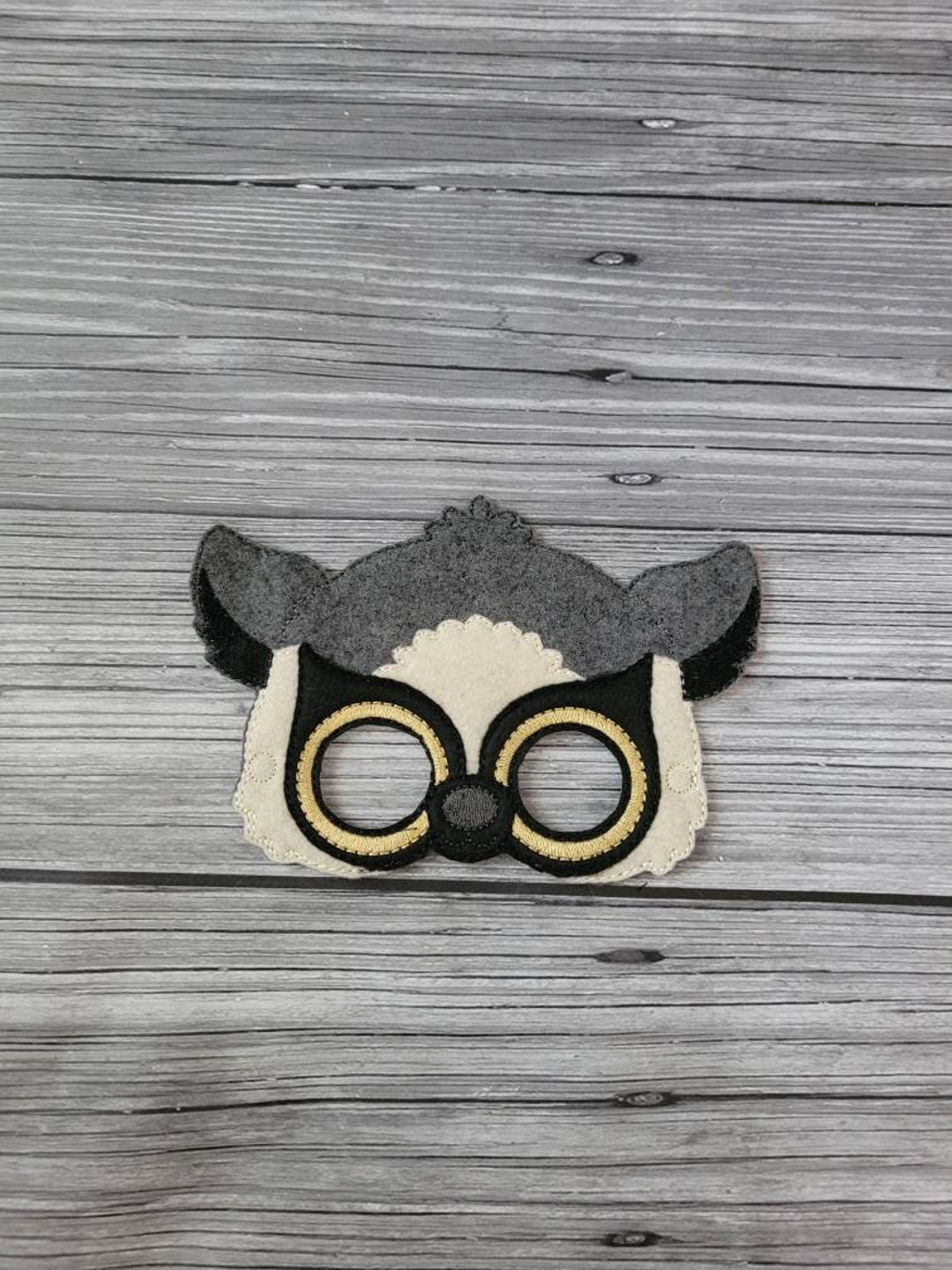 Lemur Mask - Primate Mask - Madagascar Primate - Ring-tail Animal - Wet ...