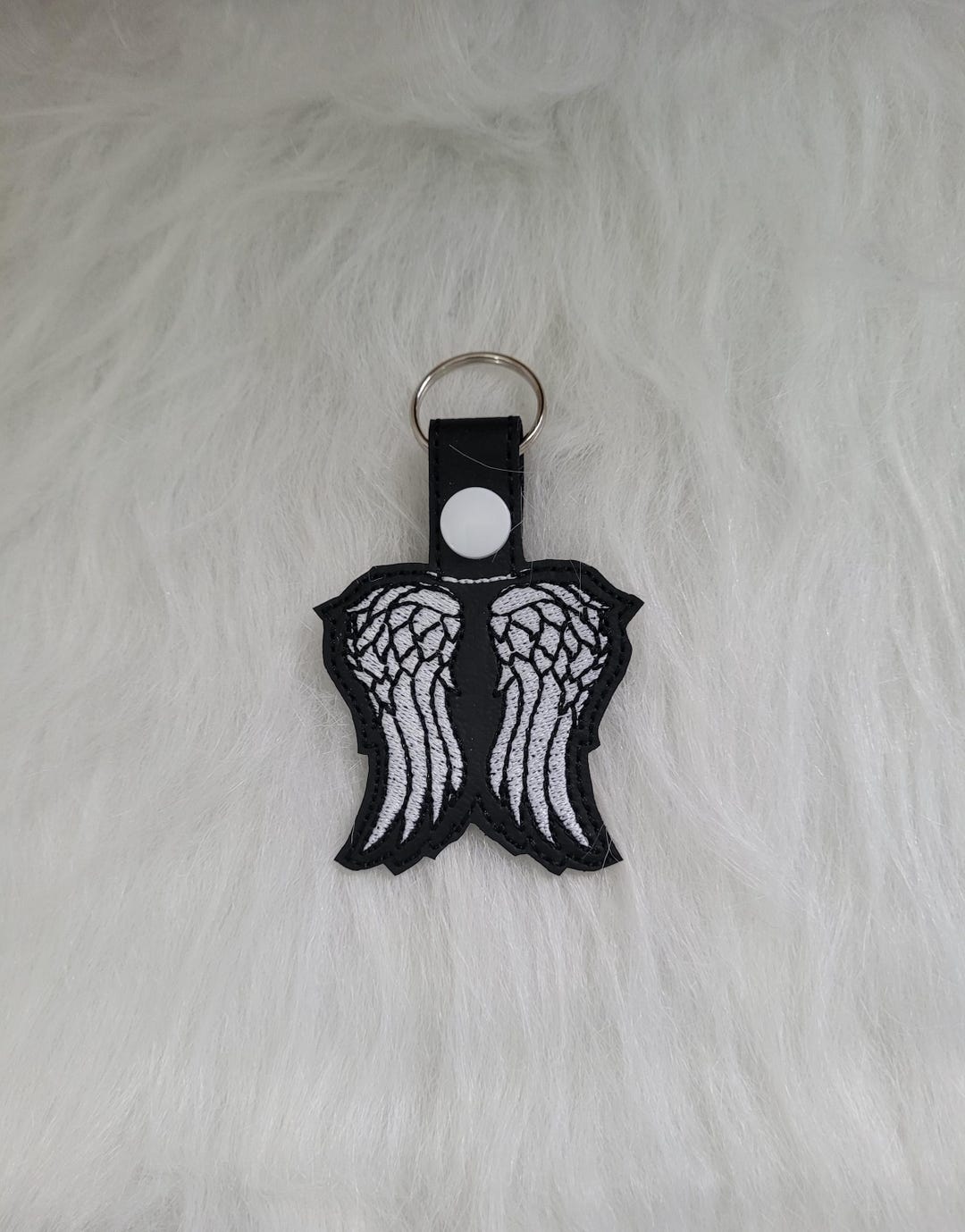 Daryl Wings Keychain: Embroidered Vinyl Key Fob - TWD Zipper Pull - Etsy