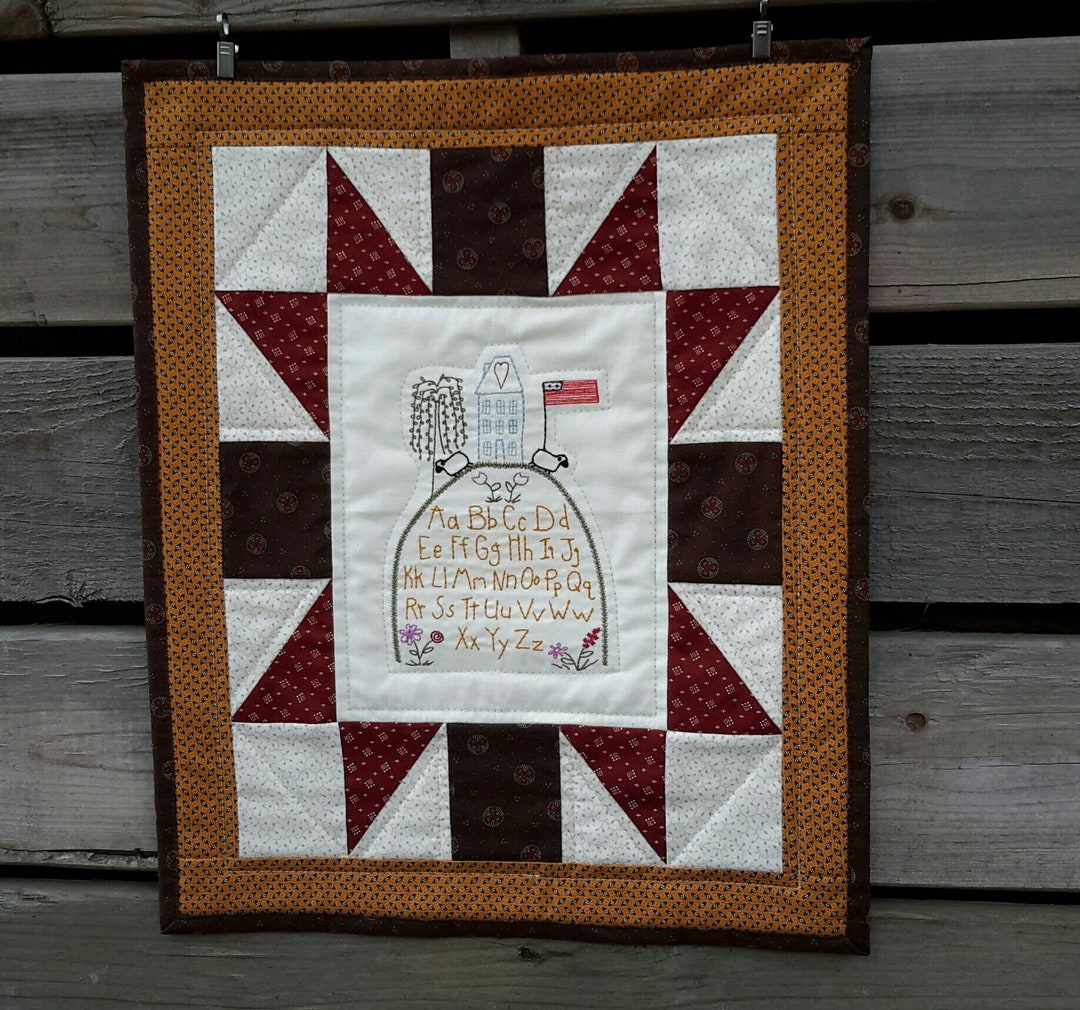 Primitive Patchwork Small Quilt, "house on the Hill" Machine ...