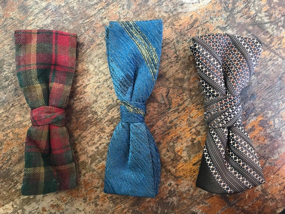 Three Vintage bow ties including BEAU CLIP 1950 - Gem