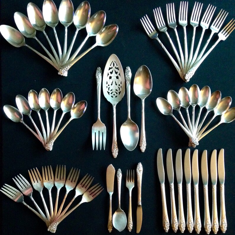 Vintage Service of 8 Oneida evening Star Pattern Five Place Setting ...