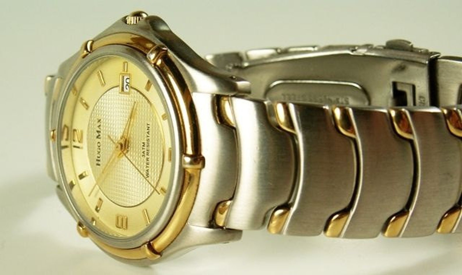 Vintage Gentleman's Hugo Max 18k Gold Plated Watch With Silver Trim ...