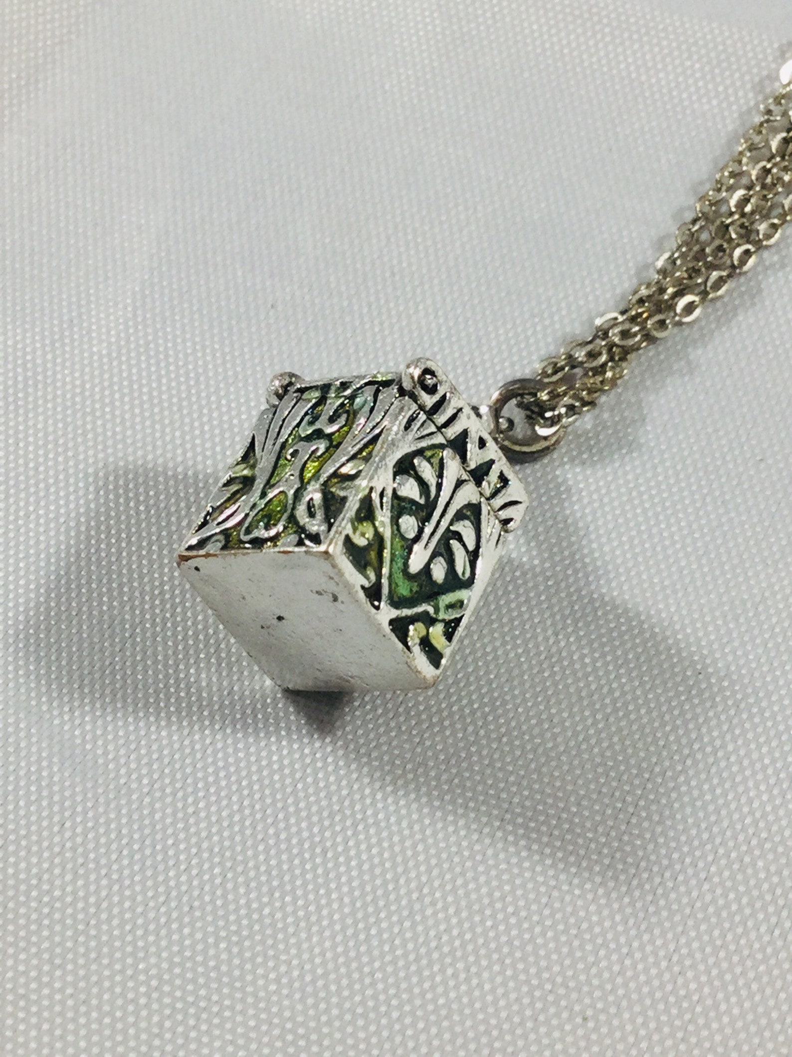 Vintage Ladies Silver Tone Rhinestone Encrusted Open Box Locket With ...