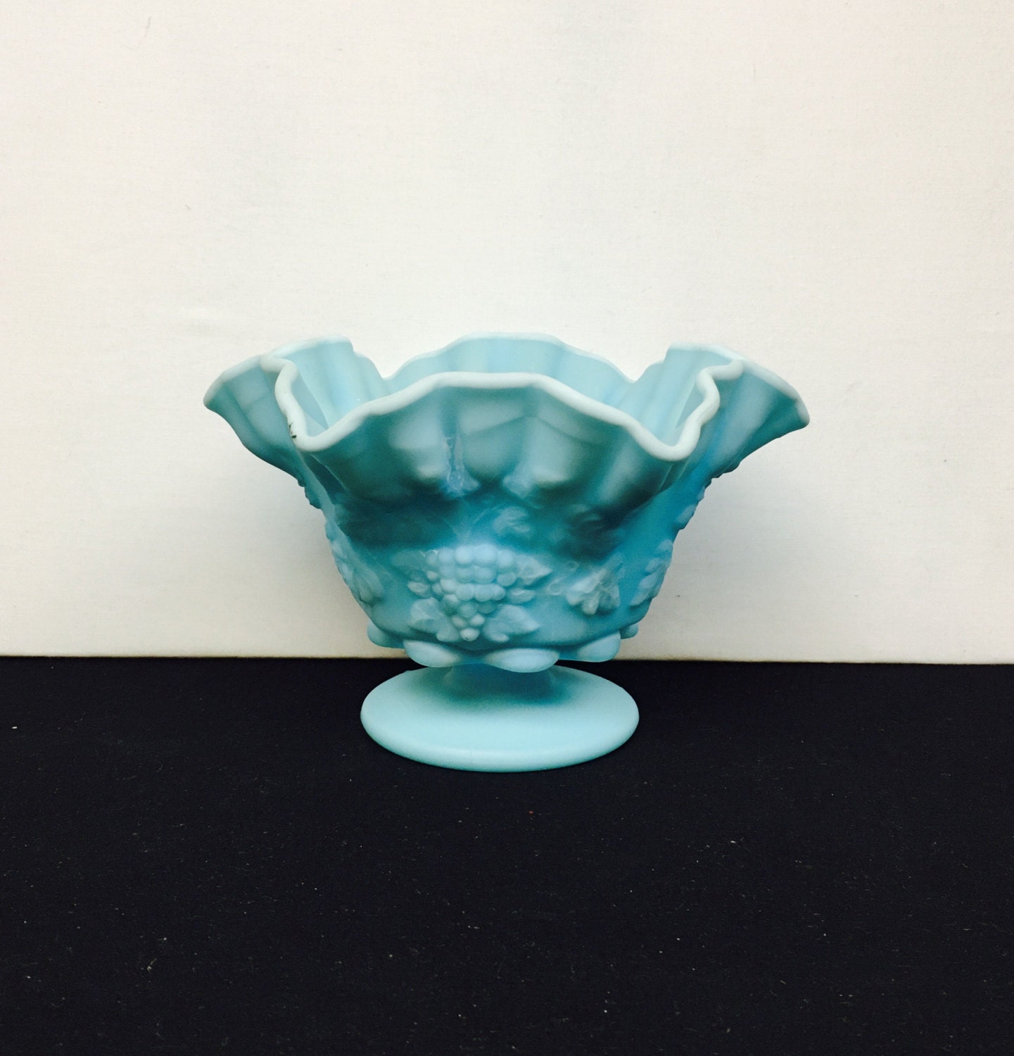 Vintage Westmoreland Blue Milk Glass Ruffled Centerpiece Bowl - Etsy