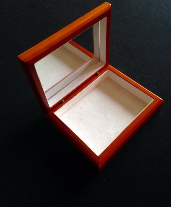 Beautiful Iconic Cherry Wooden Square Jewelry Box Wit… - Gem