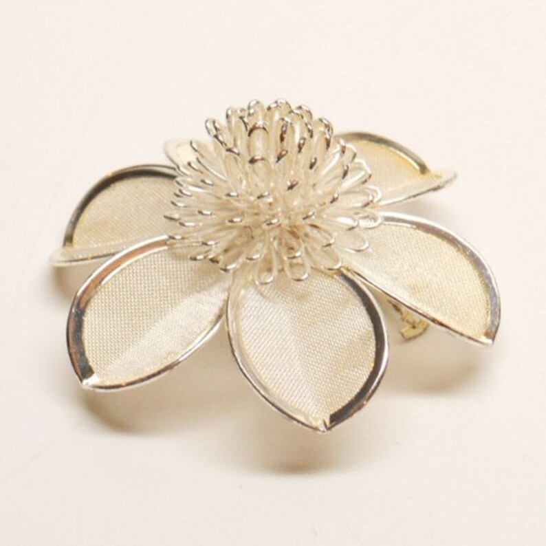 Vintage Multi-dimensional Silver Tone Metal Flower Brooch - Etsy