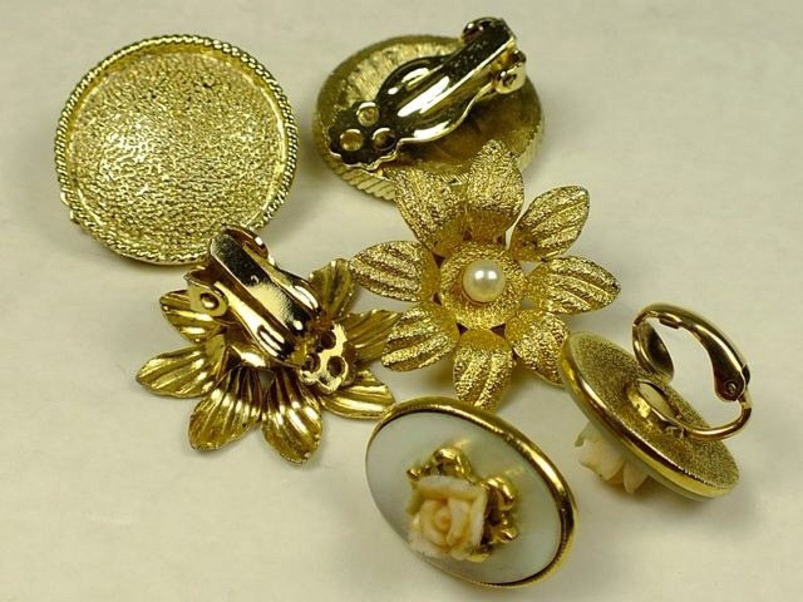 Beautiful Vintage Gold Dust Style Assorted Set of Three - Etsy