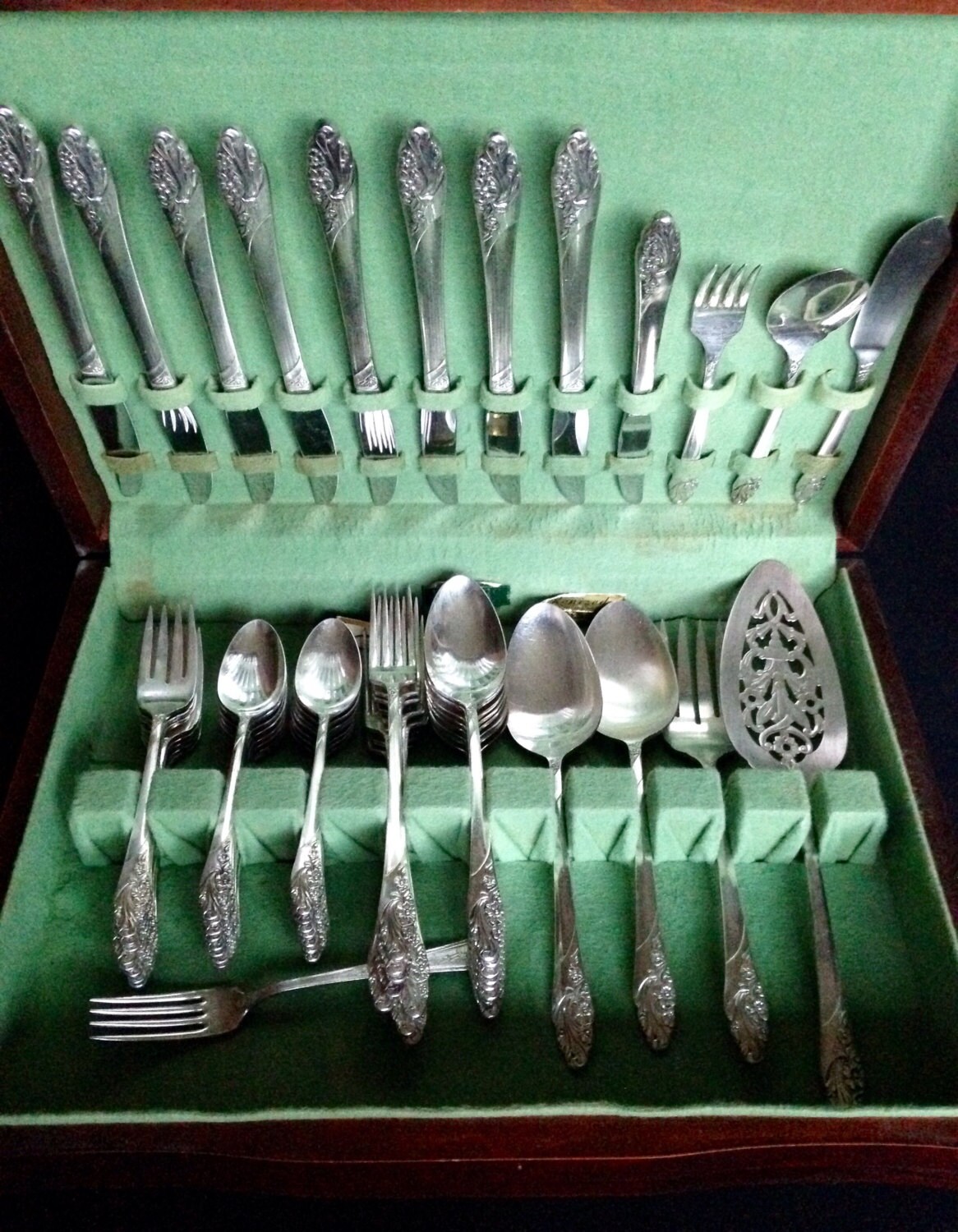 Vintage Service of 8 Oneida evening Star Pattern Five Place Setting ...