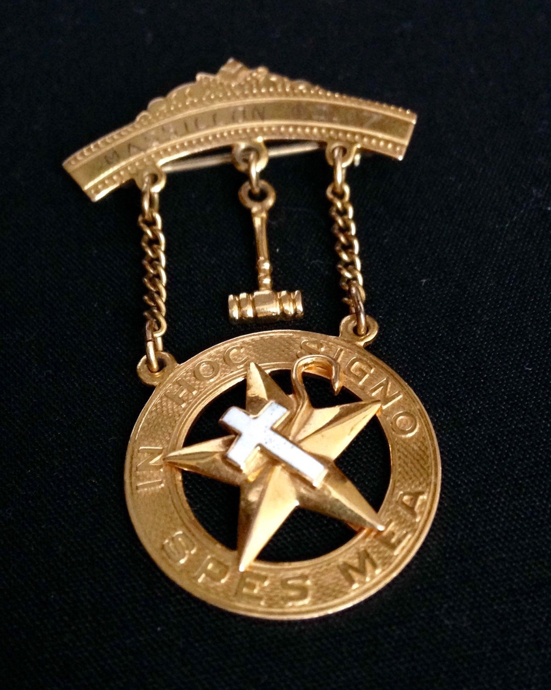 Vintage 10k Gold Masonic Lodge Hanging Hammer Symbolic Pin Featuring ...