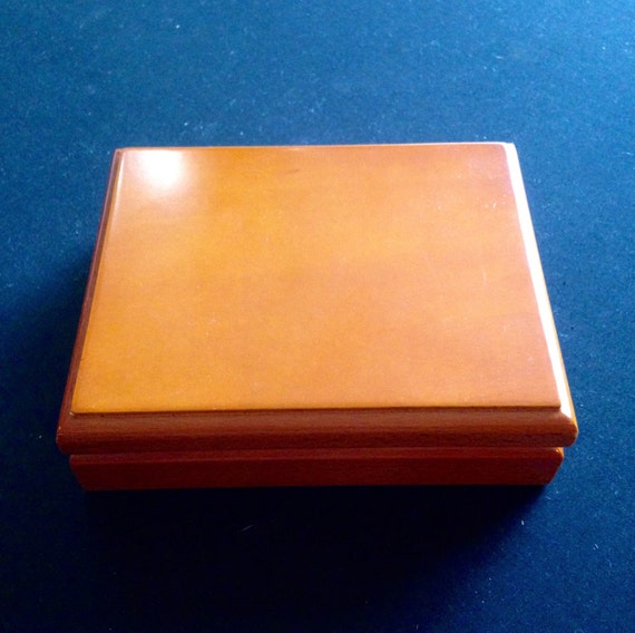 Beautiful Iconic Cherry Wooden Square Jewelry Box Wit… - Gem