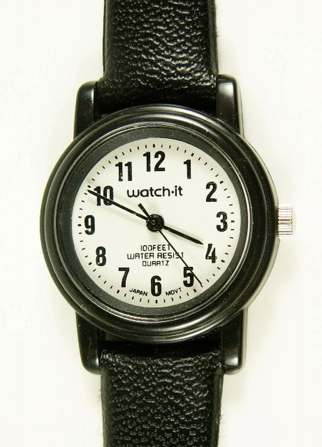 Lovely Vintage Ladies Watch It Designer Quartz Water Resistant Watch ...