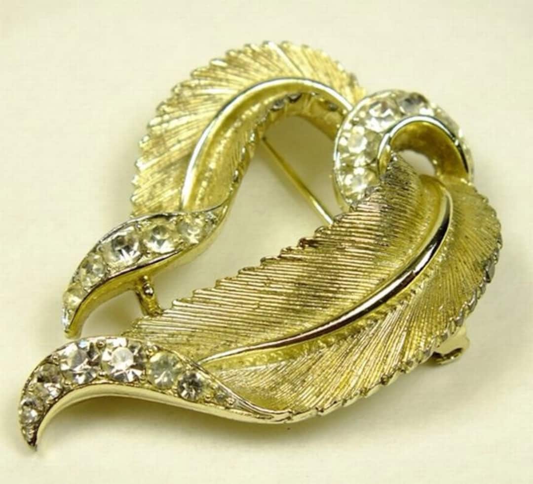 Beautiful & Stunning Vintage LISNER Goldtone Brooch With Sparkling ...