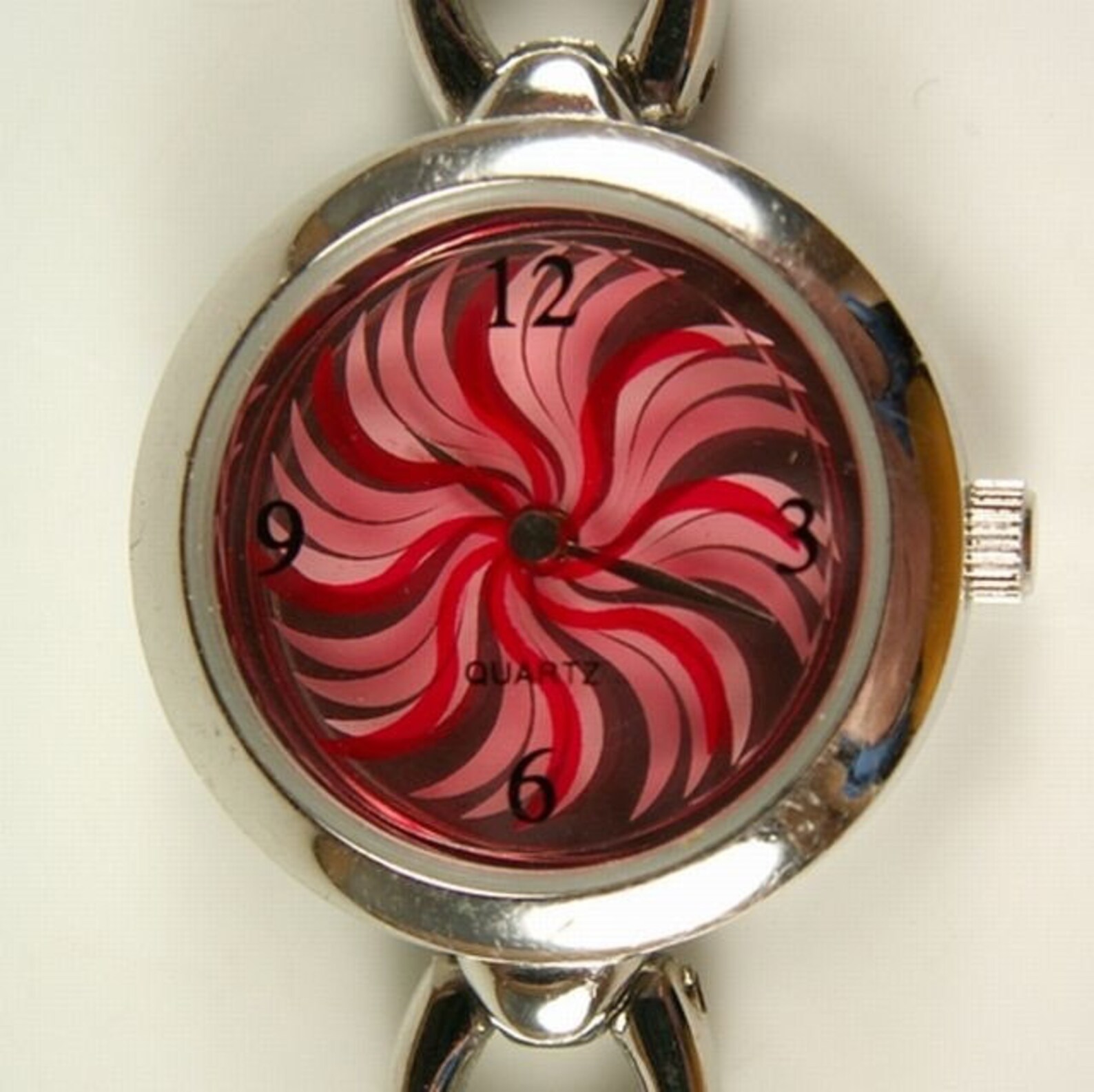 Lovely Vintage Ladies Red Pinwheel Face Quartz Watch Featuring - Etsy