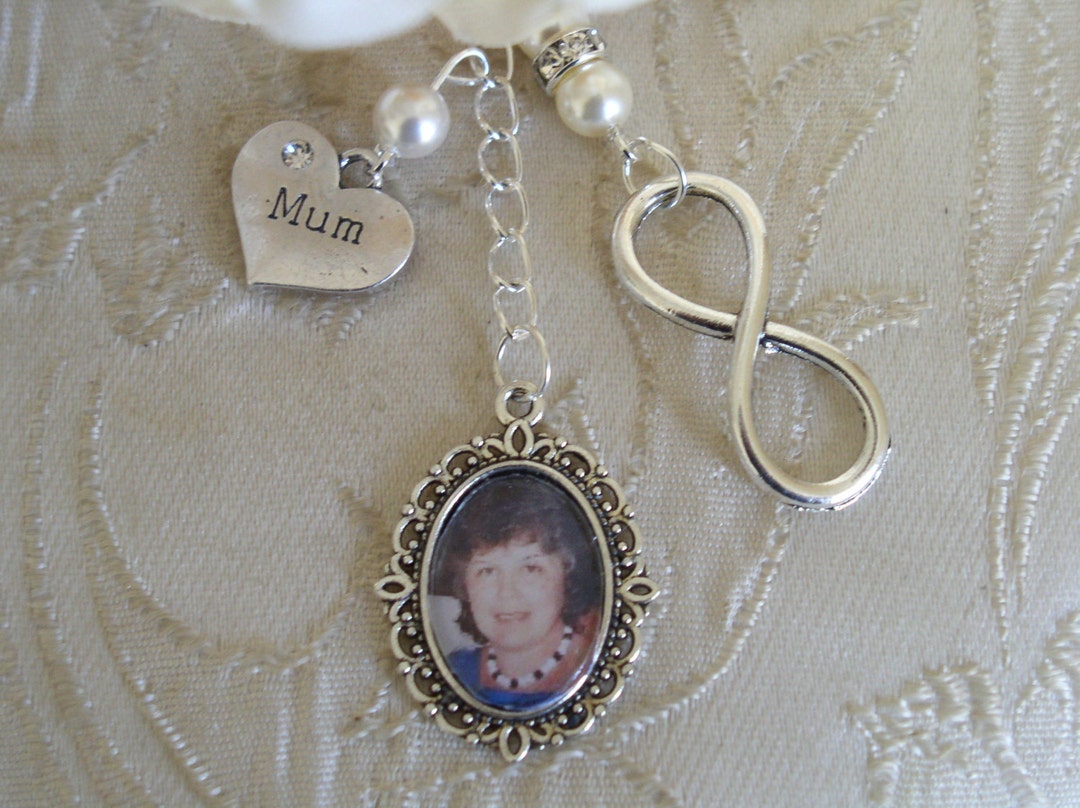 Vintage Inspired Ivory Mum Infinity Memorial Bouquet Photo Charm/bridal ...