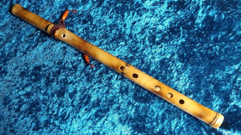 A Bamboo Native American Flute in A - Etsy