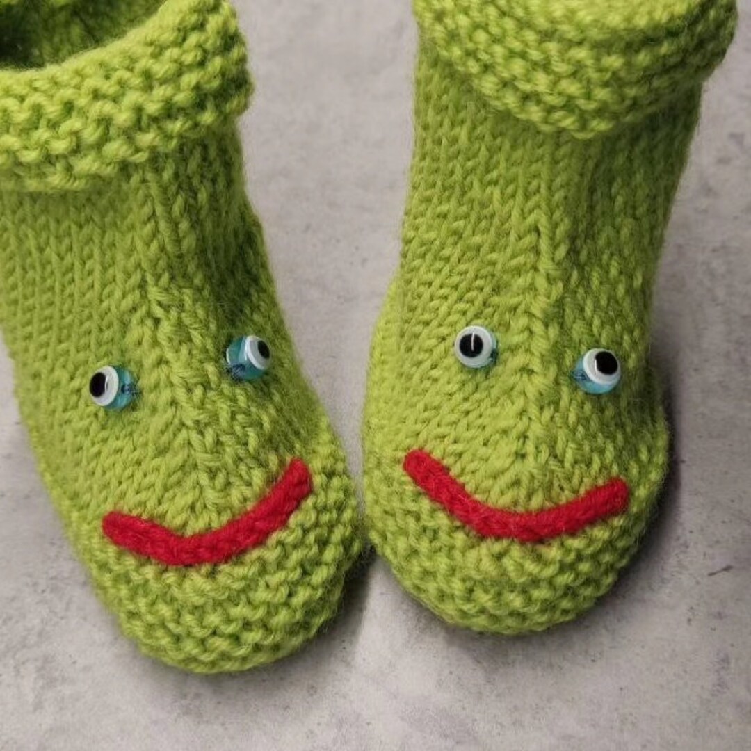 A Frog Baby Booties, Funny Baby Booties, Knitted Baby Booties, Handmade ...