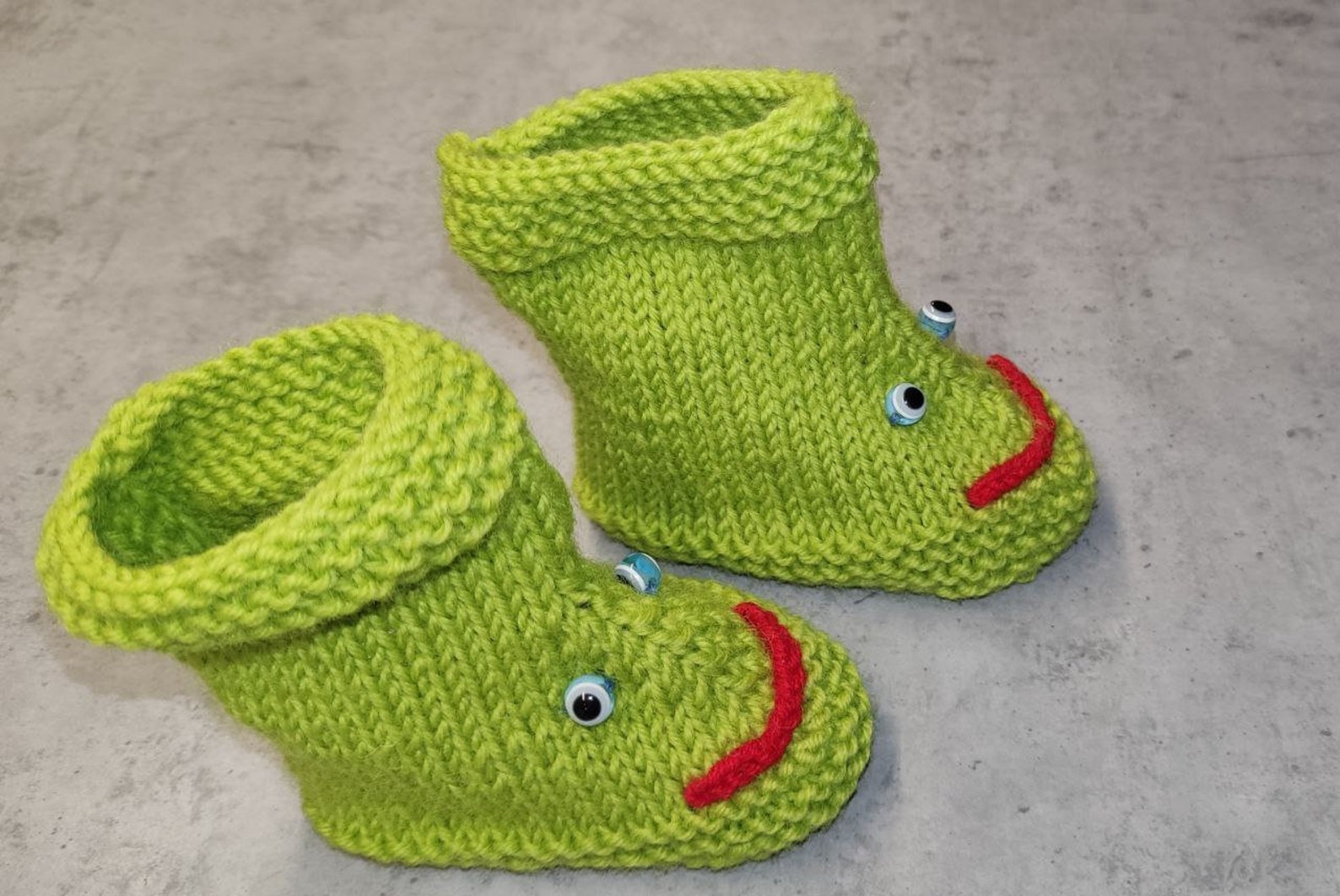 A Frog Baby Booties, Funny Baby Booties, Knitted Baby Booties, Handmade ...