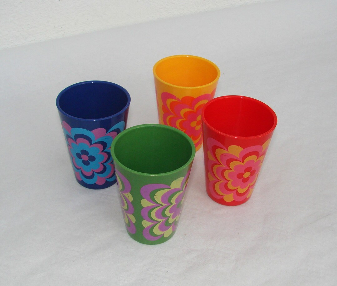 4 Stylish Colorful Plastic Drinking Cups Prilblumen Motif Around 1974 ...