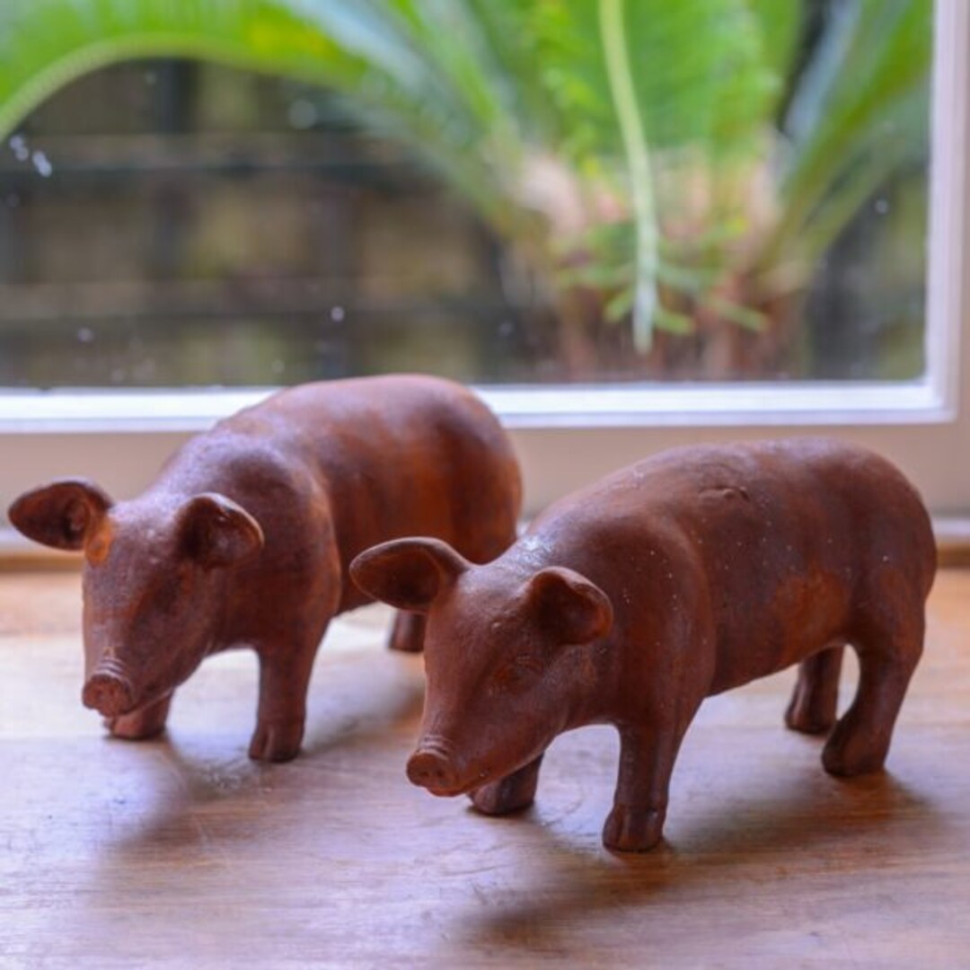 Mini Rusy Baby Piglet Garden Decoration Cast Iron Rusty Pig Garden ...