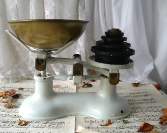 Vintage Scale salter No. 56 With Brass Pans and Cast Iron Weights ...