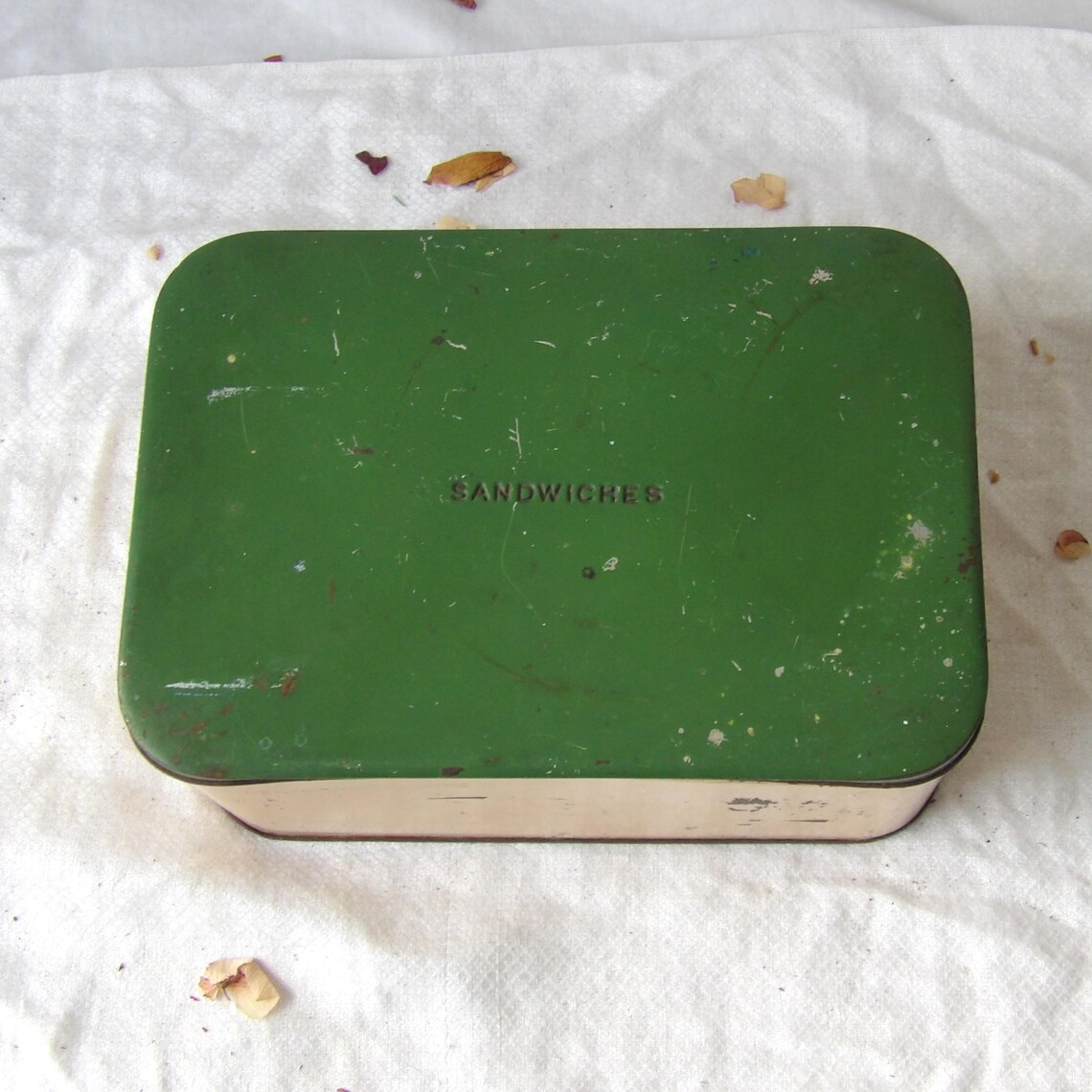 Vintage Lunch Box in Green and Cream - Etsy