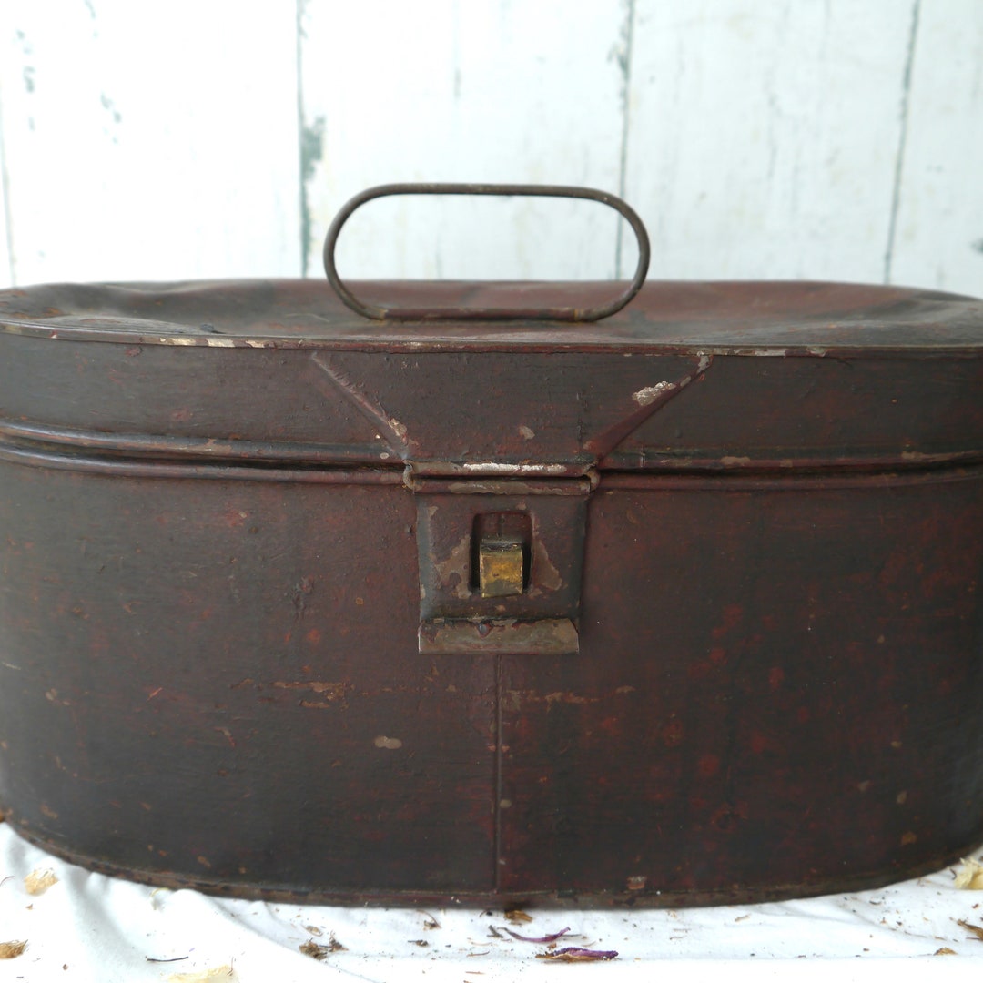 Small Vintage Oval Trunk - Etsy UK