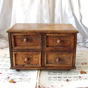 Set of Vintage Wood Drawers With Carved Flowers - Etsy
