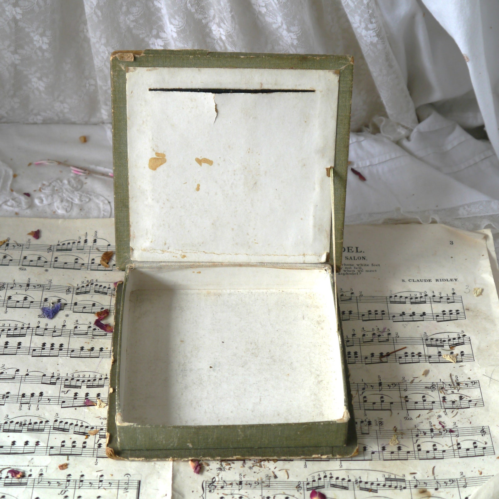 Vintage Floral Box With Photo Frame Lid - Etsy