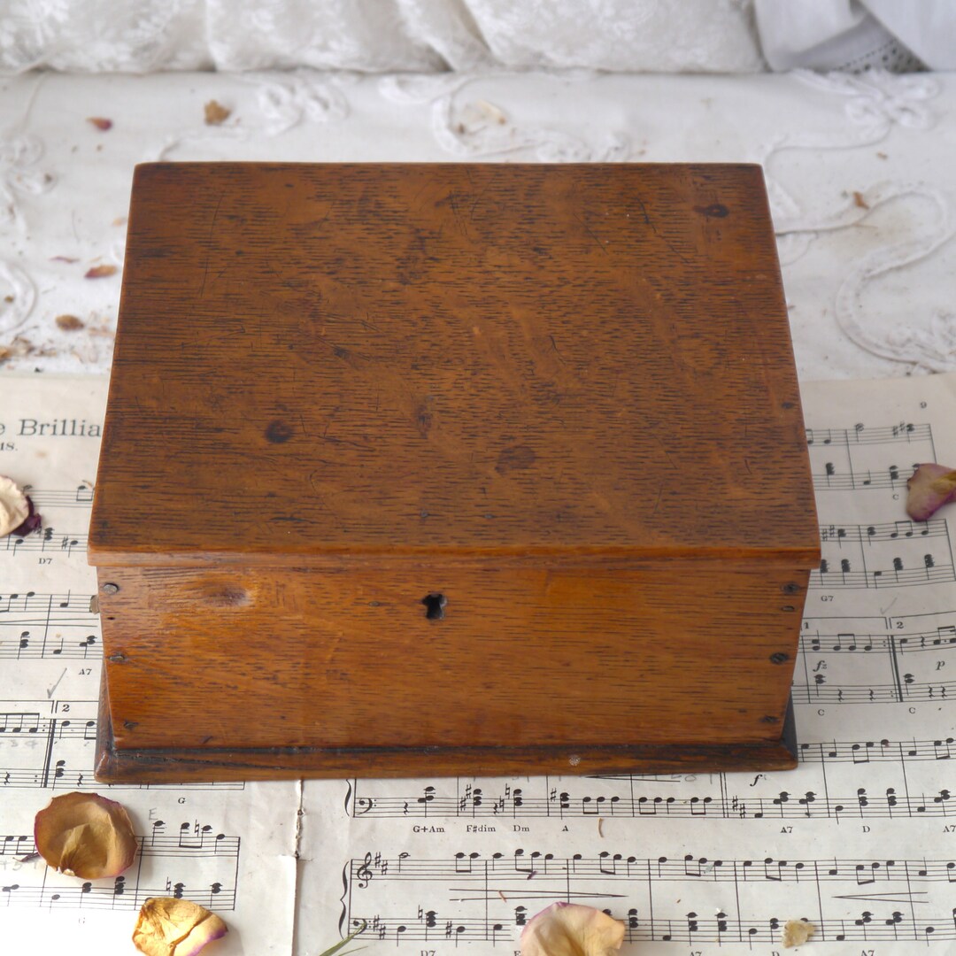 Small Vintage Oak Box - Etsy
