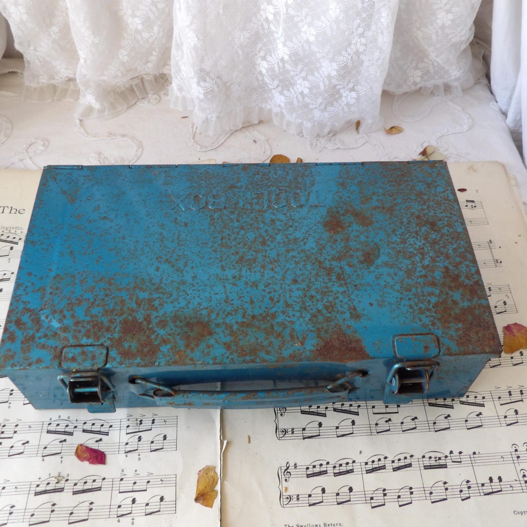 Vintage Metal Painted Toolbox - Etsy