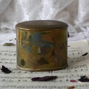 Small Vintage Oval Brass Box - Etsy