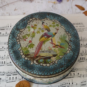 Round Vintage Tin Bird Design - Etsy