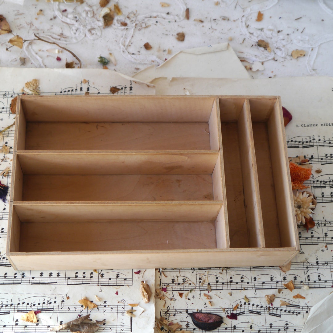 Small Vintage Plywood Display Tray for Mini Bits and Bobs - Etsy