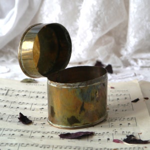 Small Vintage Oval Brass Box - Etsy